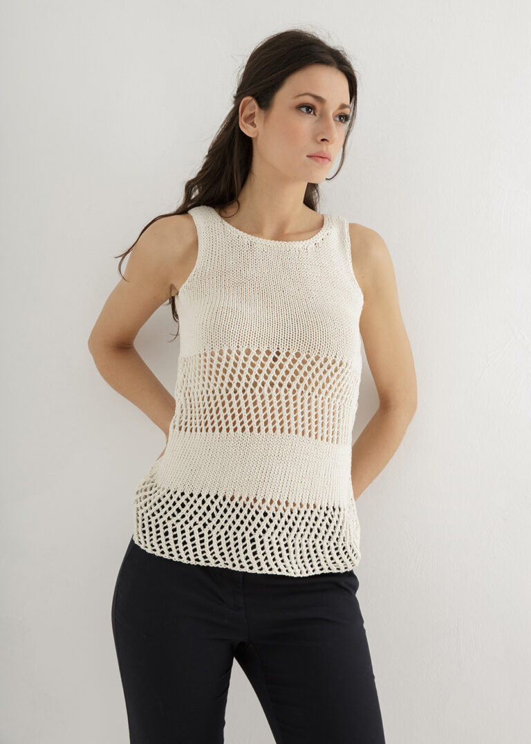 A unique horizontal knitted top. – Through the Stitch