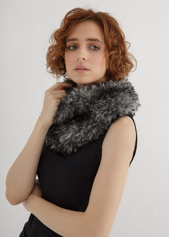A stylish faux fur cowl knitting pattern – Through the Stitch