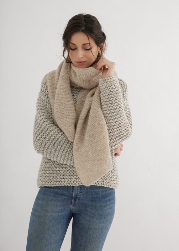 A bundle pattern of a sweater and a chunky scarf – Through the Stitch