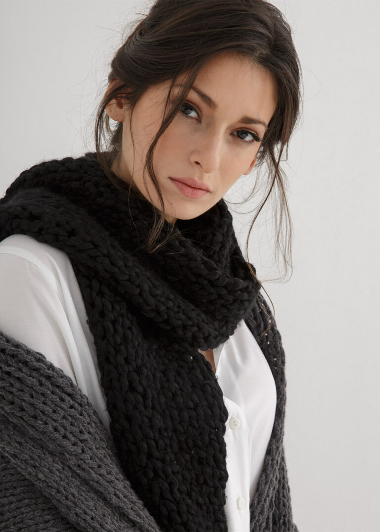 An amazing scarf knitting pattern – Through the Stitch