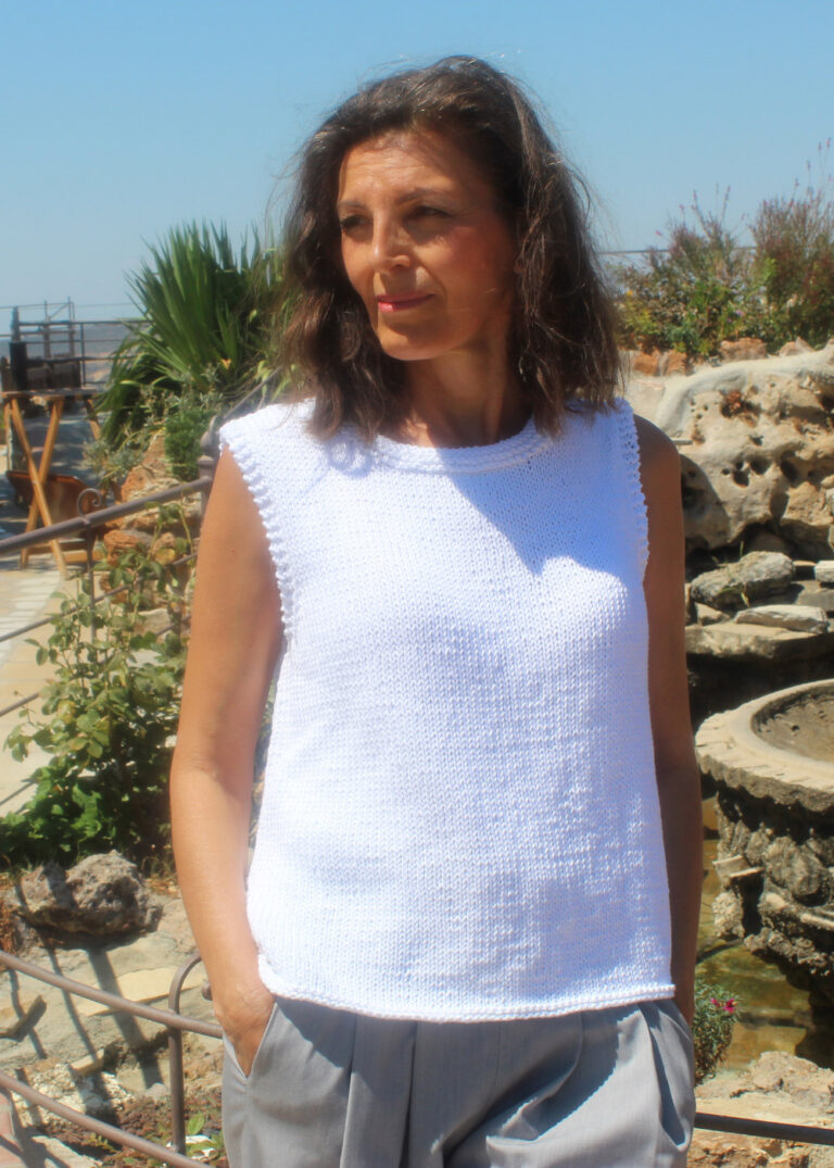 A top knitting patternTop Knitting Pattern Sunrise – Through the Stitch